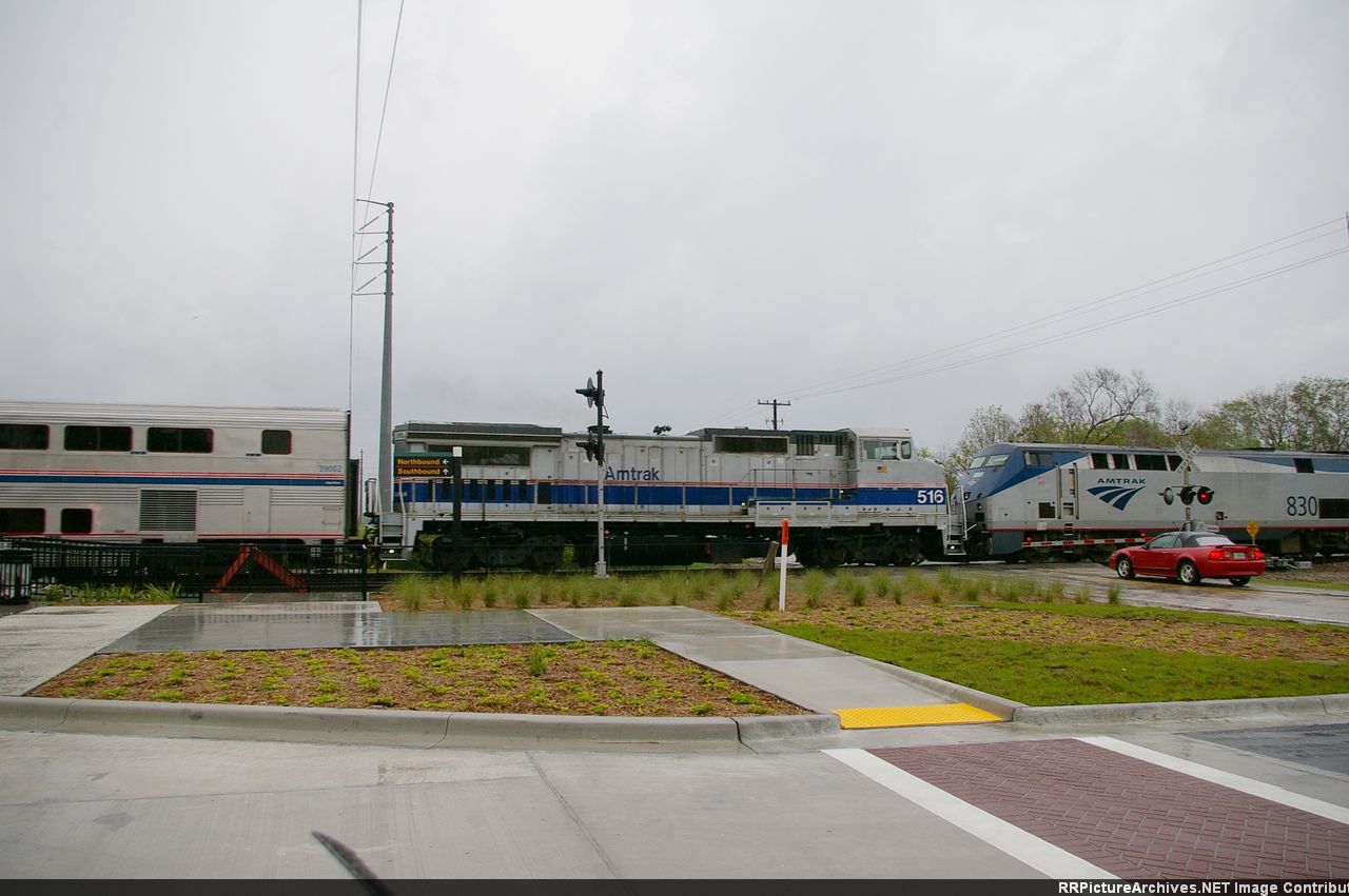 AMTK 516 ON NORTHBOUND AUTO TRAIN